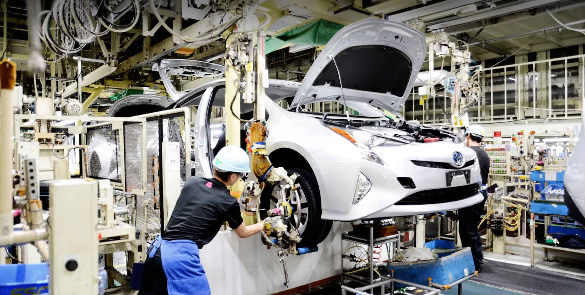 Robots in Automotive Factories: Part 3 | Augmentus